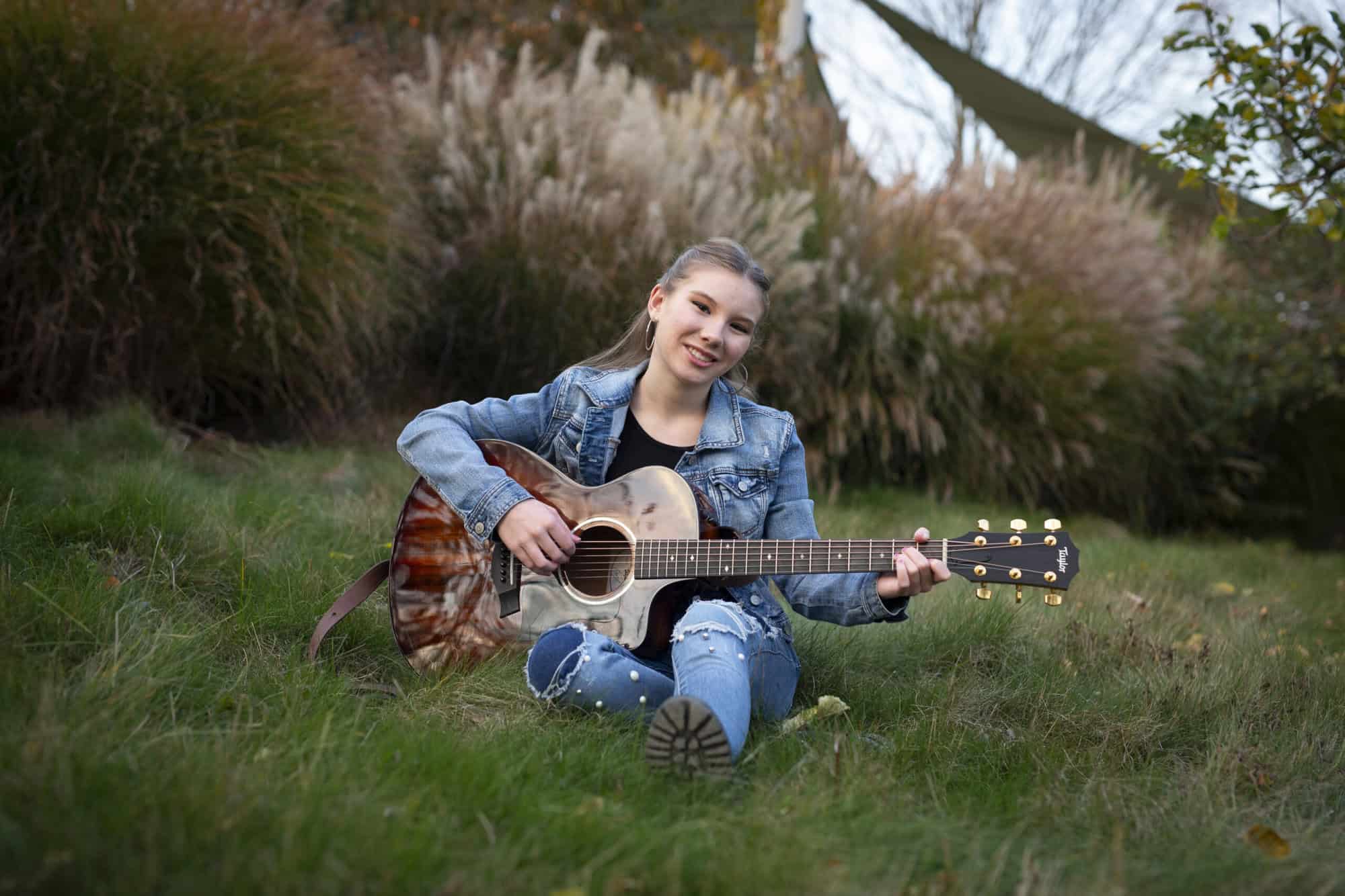 Laura Rullo: A young singer/guitarist making a name for herself - Made ...